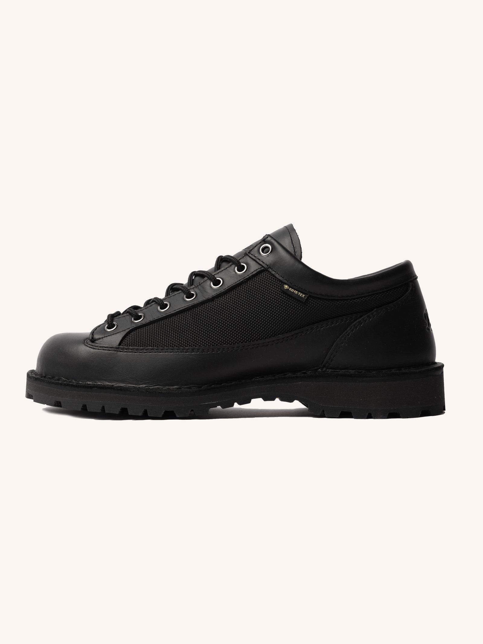 KESTIN | Danner Field Low GORE-TEX Shoes in Jet Black – Kestin